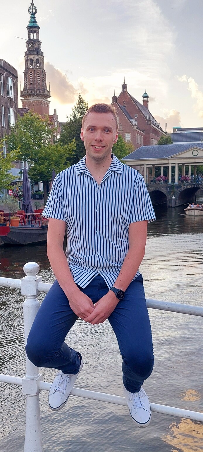 Als kind was Westkapelle de enige plek op aarde voor Arjan, maar ...