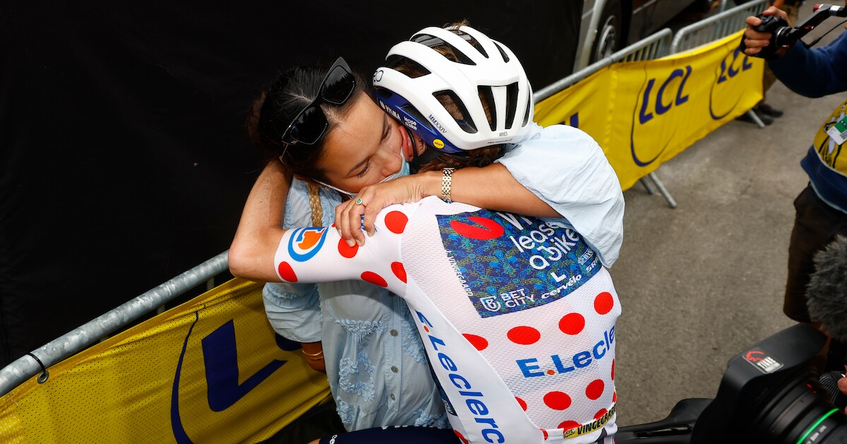 Pijn en teleurstelling bij Visma als Jonas Vingegaard de witte vlag ...