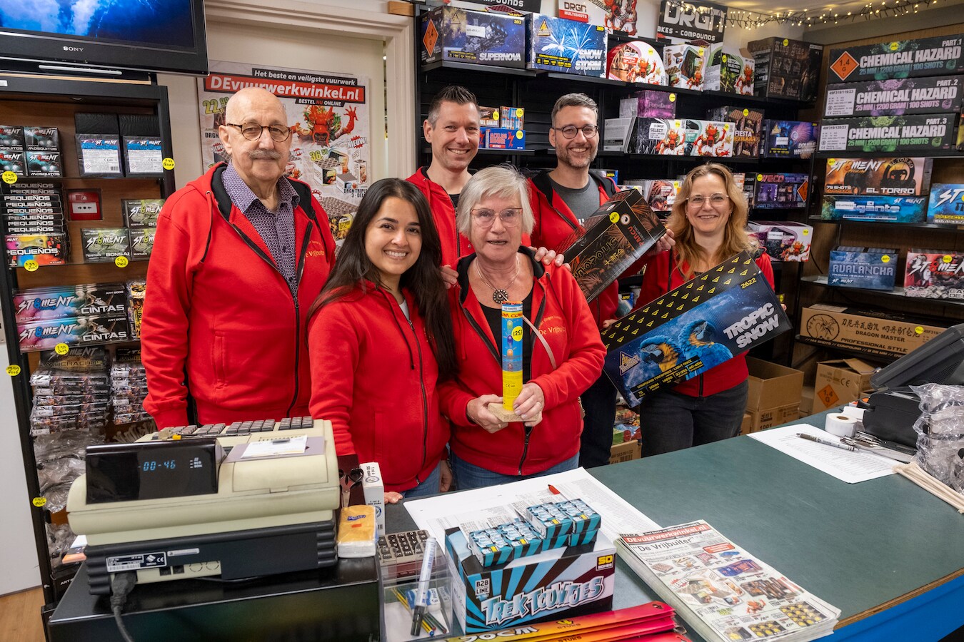 Veertig jaar vuurwerk in Oost-Souburg: 'Die eerste keer werd ik bijna ...