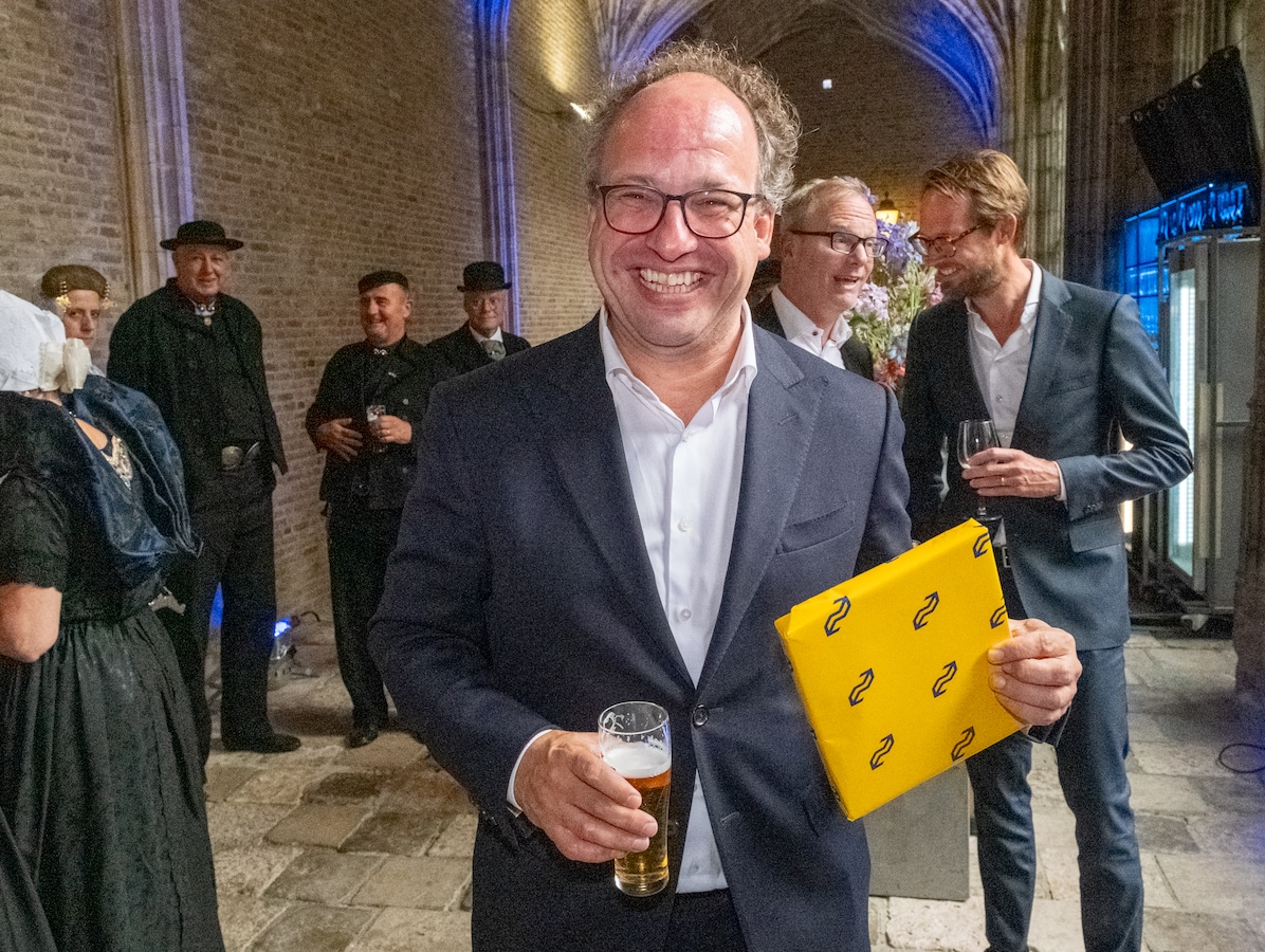 Gezin Hugo de Jonge verheugt zich op Zeeuwse weekendjes: ‘Misschien ...