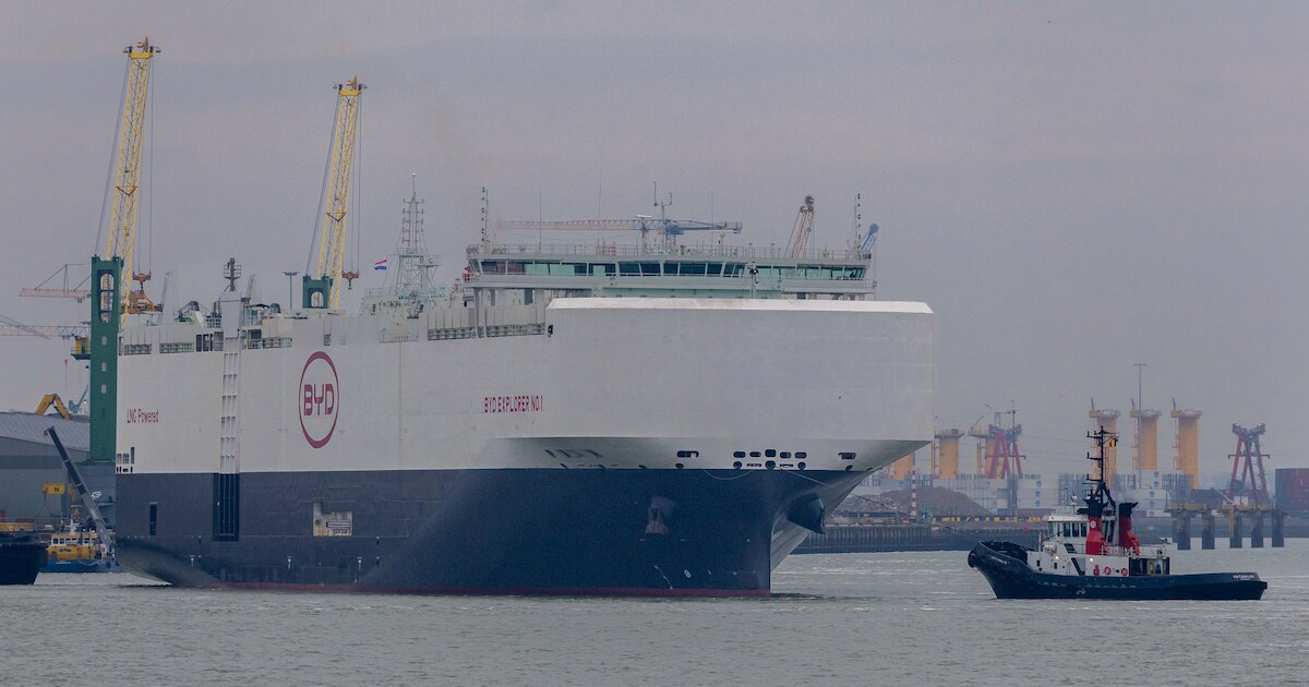 Schip vol met elektrische auto's van Chinese makelij komt aan in ...