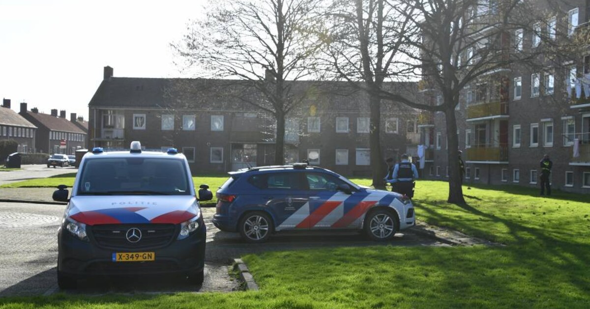 Heftige beelden: Verdachte van schietpartij Vlissingen loste drie schoten in drukke straat na ...
