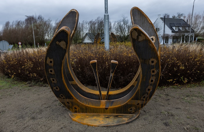 Hoefijzers symboliseren historie en innovatiedrift koninklijke fabriek ...