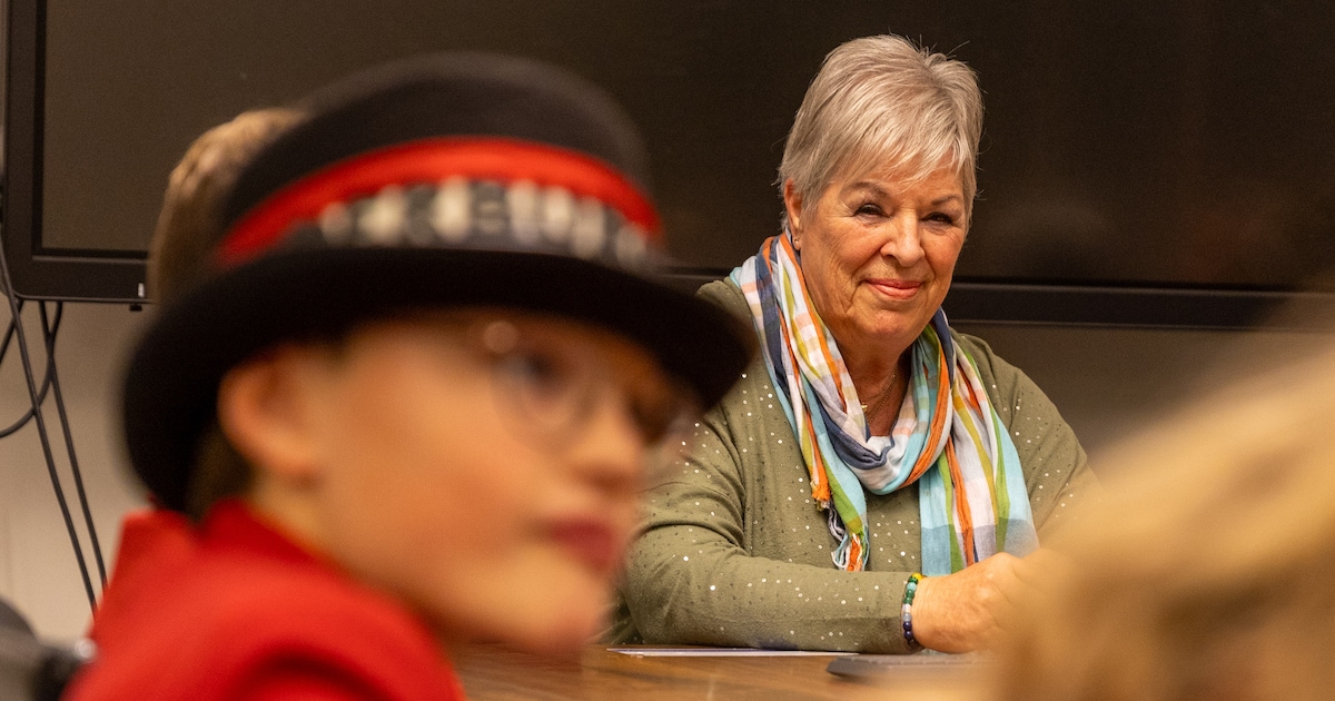 Gien (77) staat altijd paraat voor de kinderen in Goes: ‘Het is elke ...