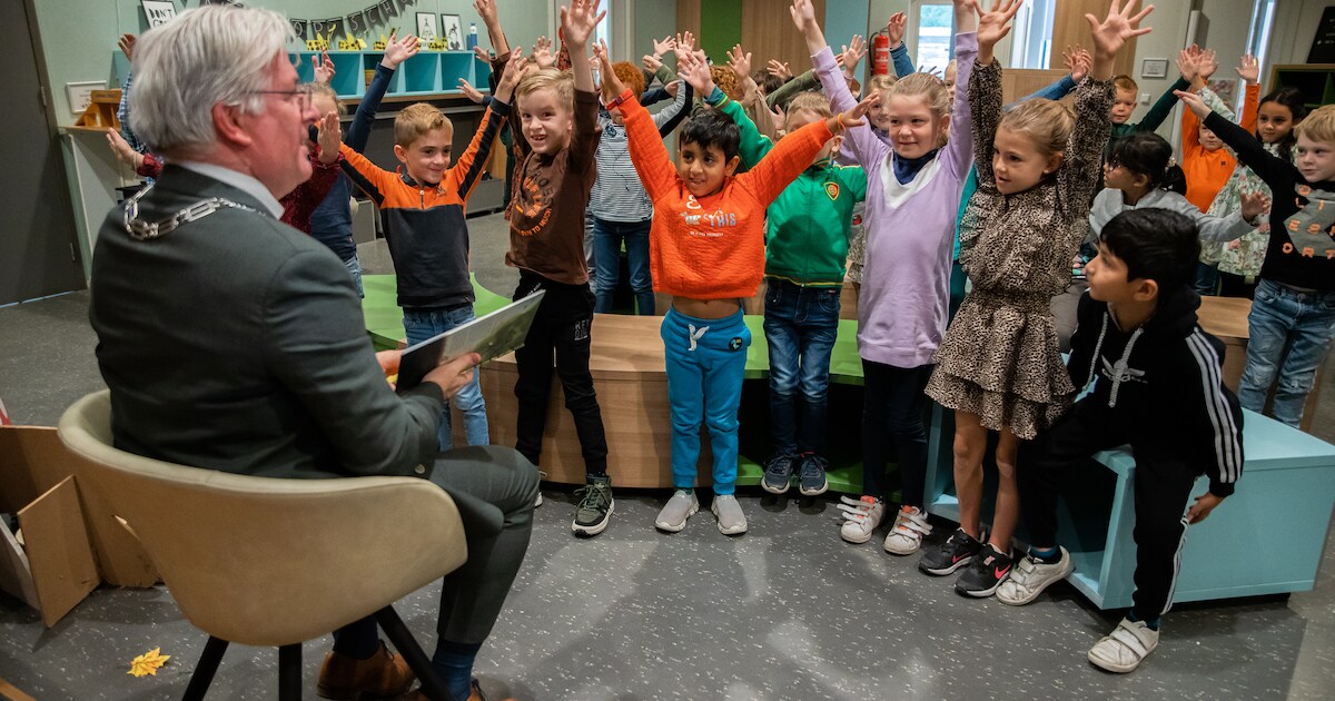 Leerlingen van de Irisschool veranderden op maandagochtend zomaar in ...