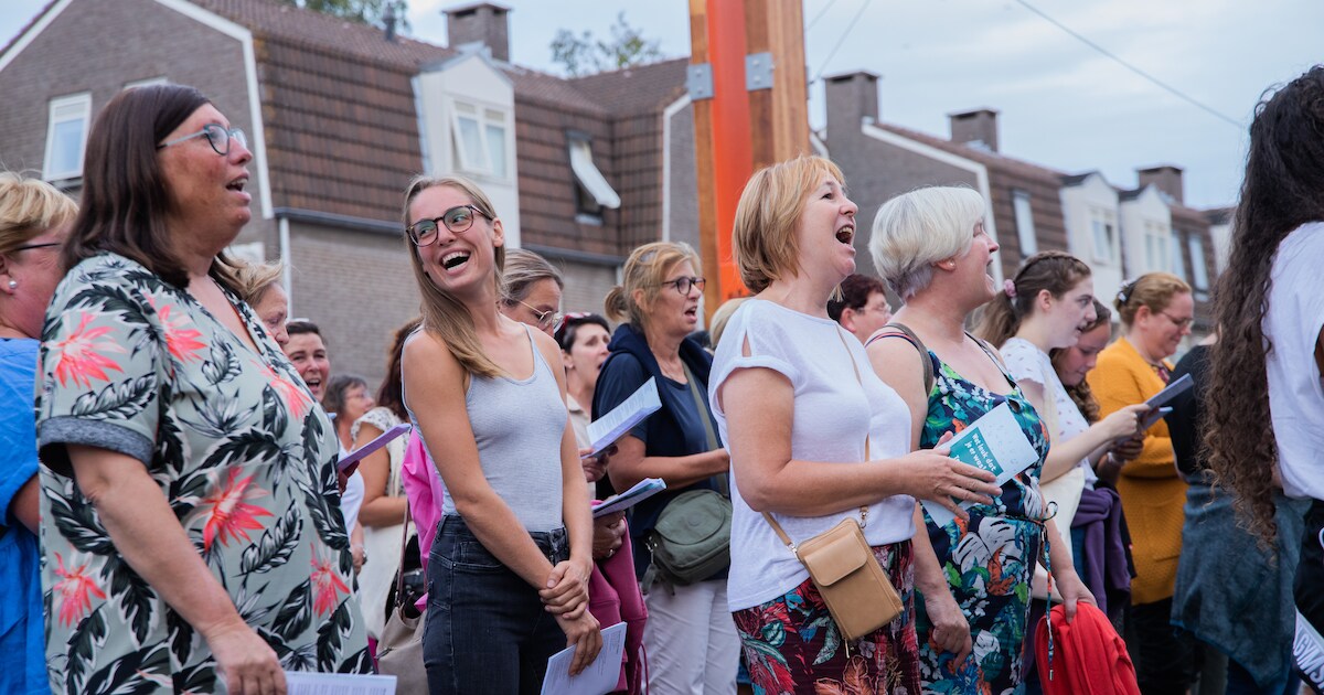 Rolschaatsen, zingen en snert om het warm te krijgen tijdens ...