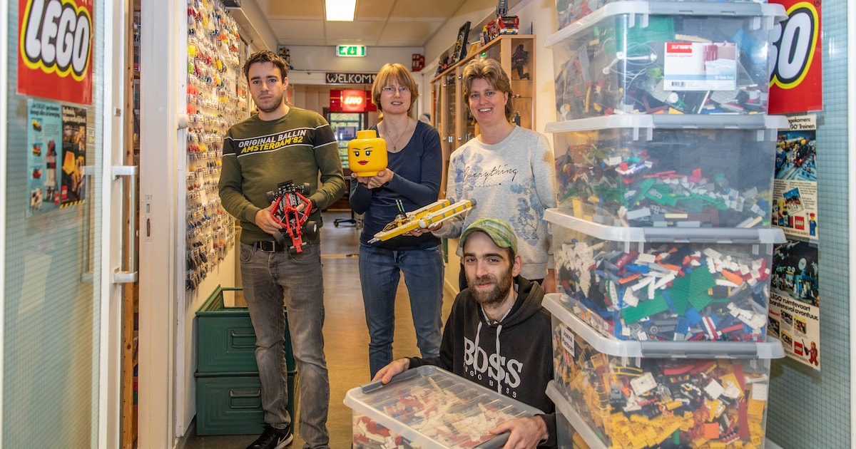 Bloksjop in Goes stuurt pakketten vol Lego heel de wereld over | Regio ...