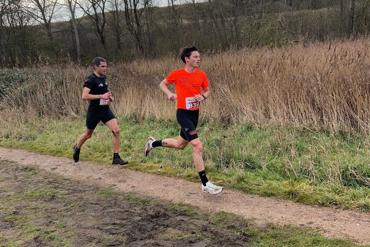 Primeur voor Danny Huibregtse in Kustcross, Simone Cornelisse op weg ...