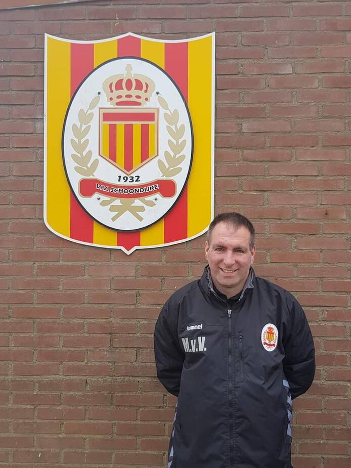 Rode lantaarn verhuist naar Schoondijke | Zeeuws voetbal | pzc.nl