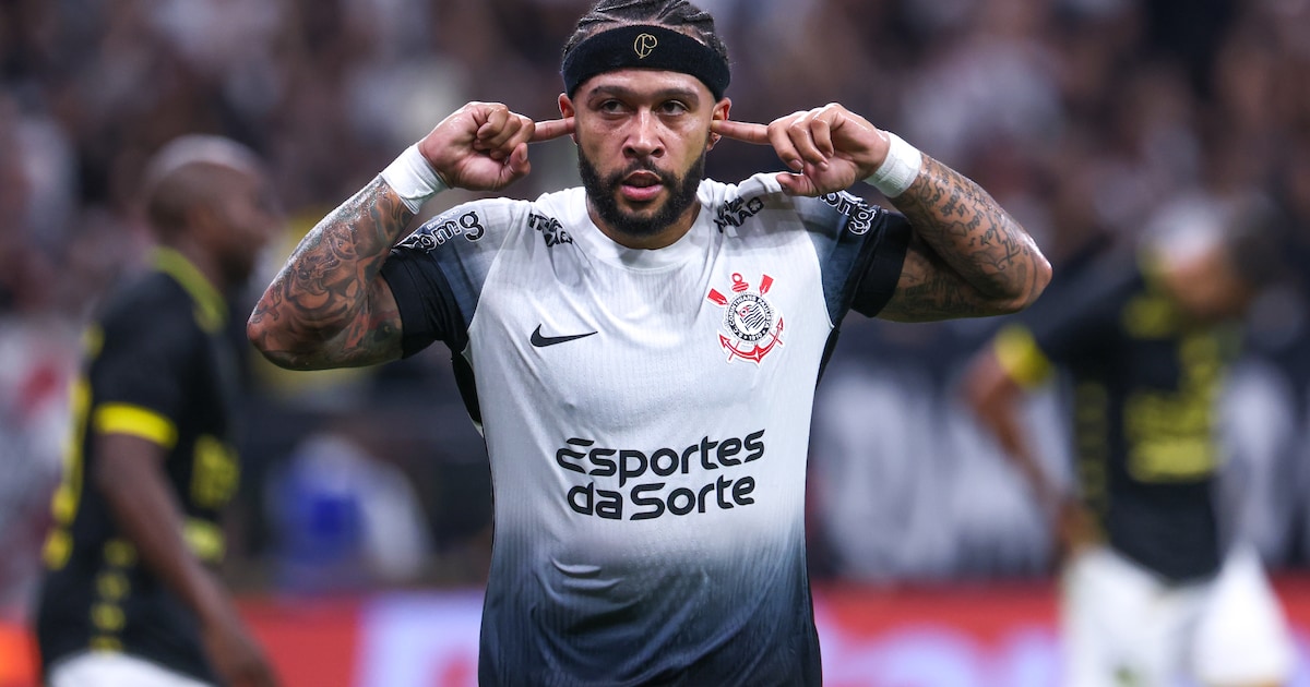 Memphis Depay helpt Corinthians aan Braziliaanse beker en haalt uit ...