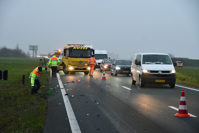 Ongeval zorgde dinsdagochtend voor tien kilometer lange file op A58 tussen Arnemuiden en Goes ...