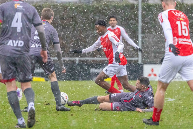 Vlak na rust gaat streep door sneeuwwedstrijd Goes-Rijnvogels: ‘Dit was ...
