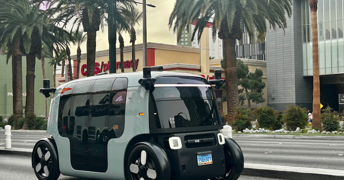 Rijden in een taxi zonder chauffeur went, gek genoeg, al binnen enkele ...