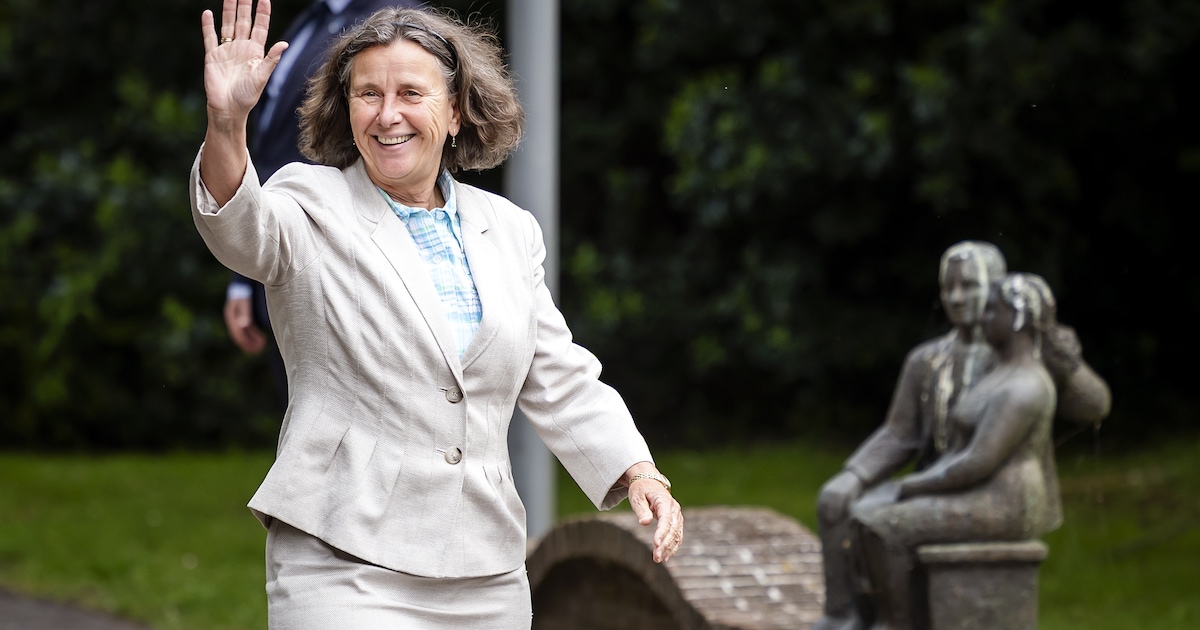Na maanden zwijgen komt Marjolein Faber met boek over haar ...