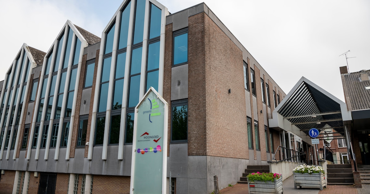 Ambtenaren in gemeente Sluis voelen zich vernederd en geïntimideerd ...