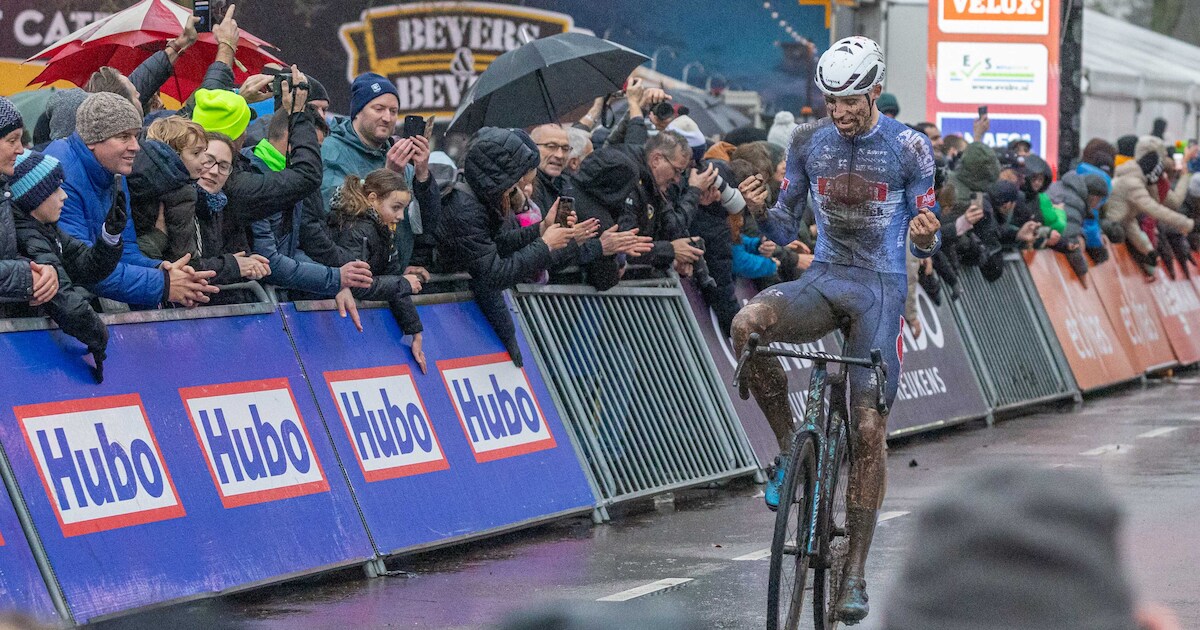 Twee jonkies beleven in Hulst mooiste dag uit hun loopbaan: ‘Een ...