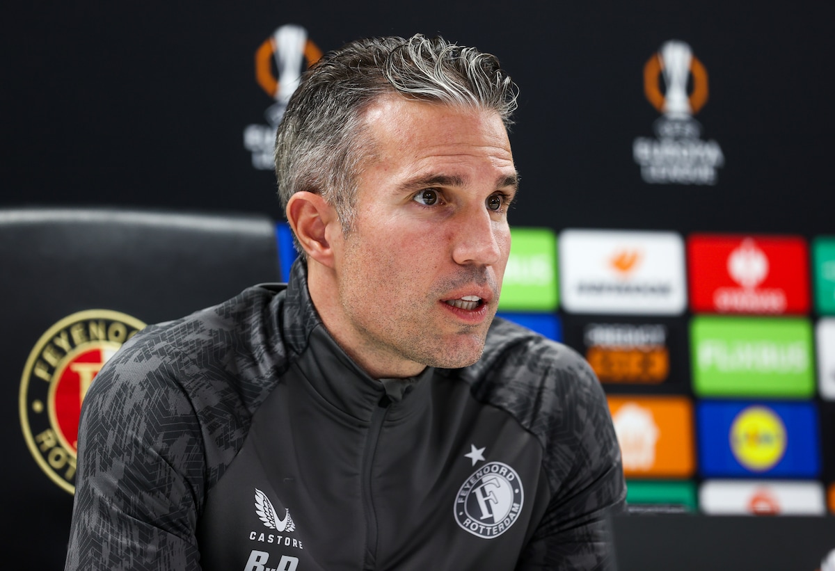 Robin van Persie gaat na gesprek met Feyenoord-selectie ook nog praten ...