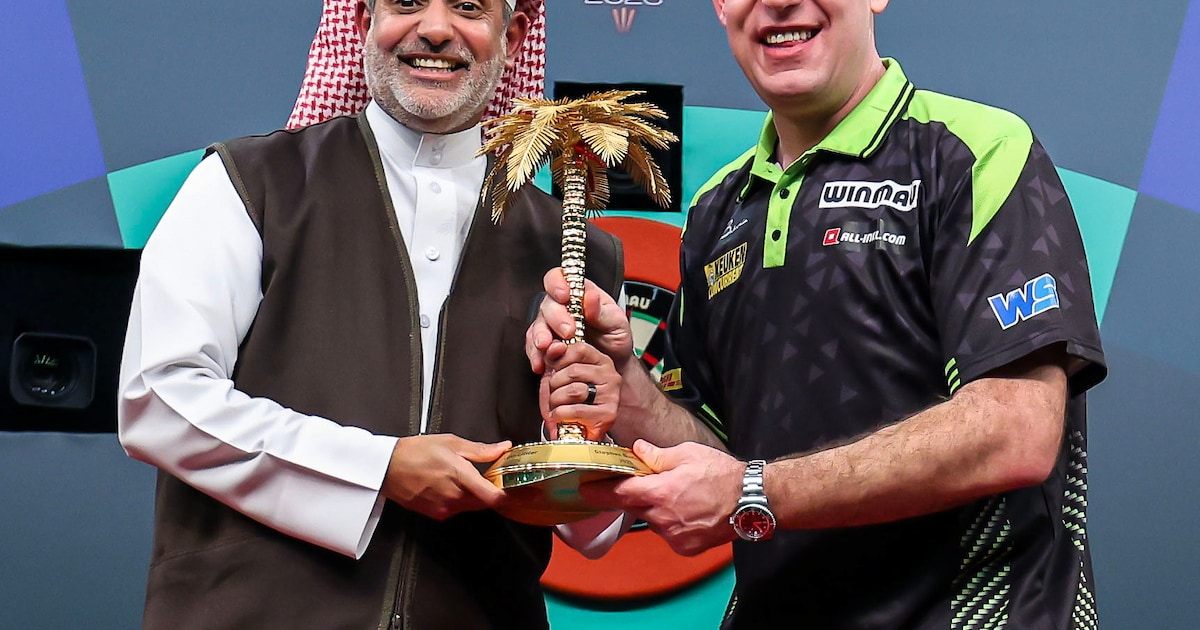 Michael van Gerwen wint prestigestrijd van Gian van Veen in Bahrein ...