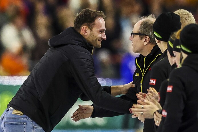 Thomas Krol neemt emotioneel afscheid: ‘Dit deel van mijn leven afsluiten, doet me wel wat ...