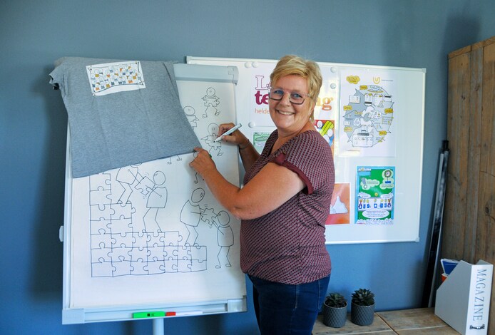 Lettervreter Corina is stapel op plaatjes en is nu als zakelijk ...