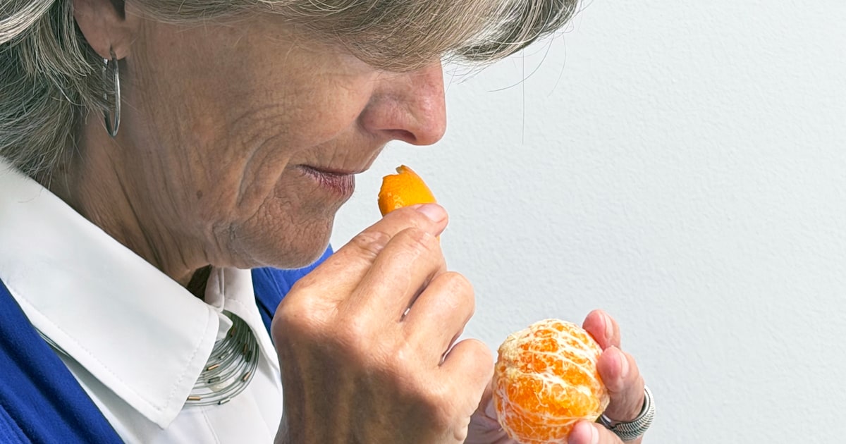 ‘Zeg het me als ik stink’: Helge (68) leeft al 22 jaar in een geurloze ...