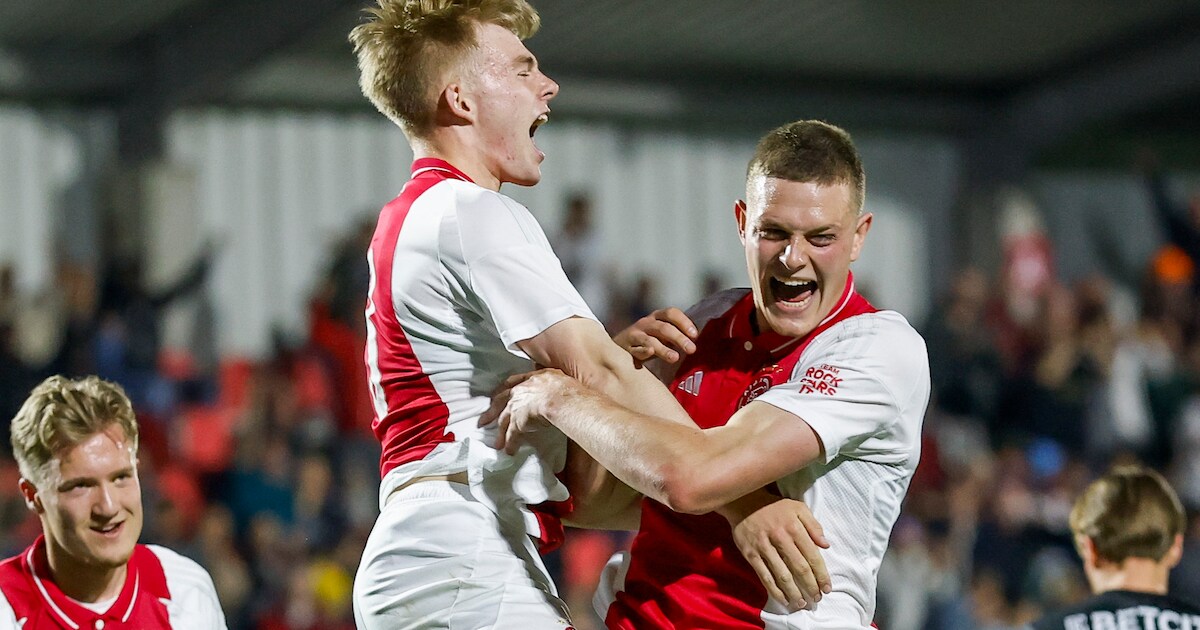 Dies Janse schiet bij rentree in Jong Ajax meteen de winnende binnen tegen Helmond Sport | Sport ...