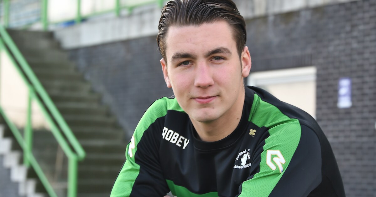 Collin van den Berg heeft iets goed te maken na wisselbeurt | Zeeuws voetbal | pzc.nl