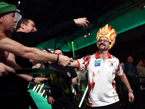 LIVE WK darts | Excentrieke Australiër op achterstand tegen ex ...