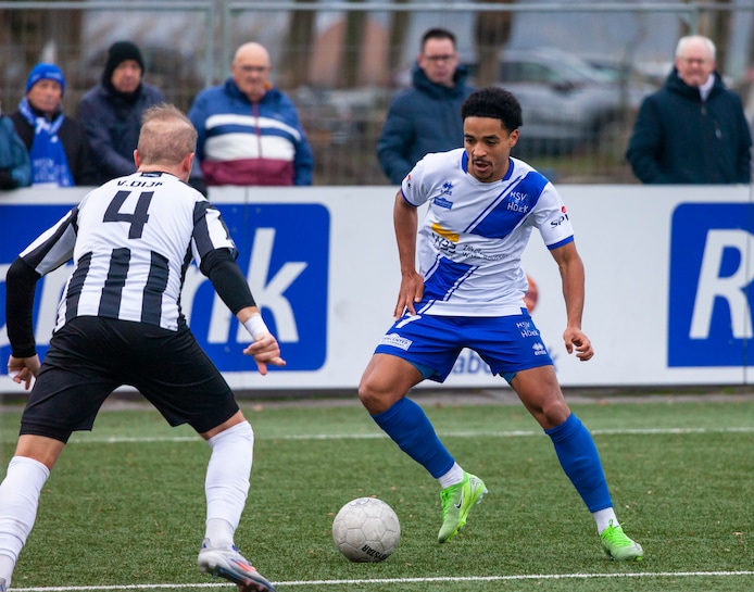 Hoek met 22 spelers naar Gemert voor onvervalste kraker: ‘Het liefst ...