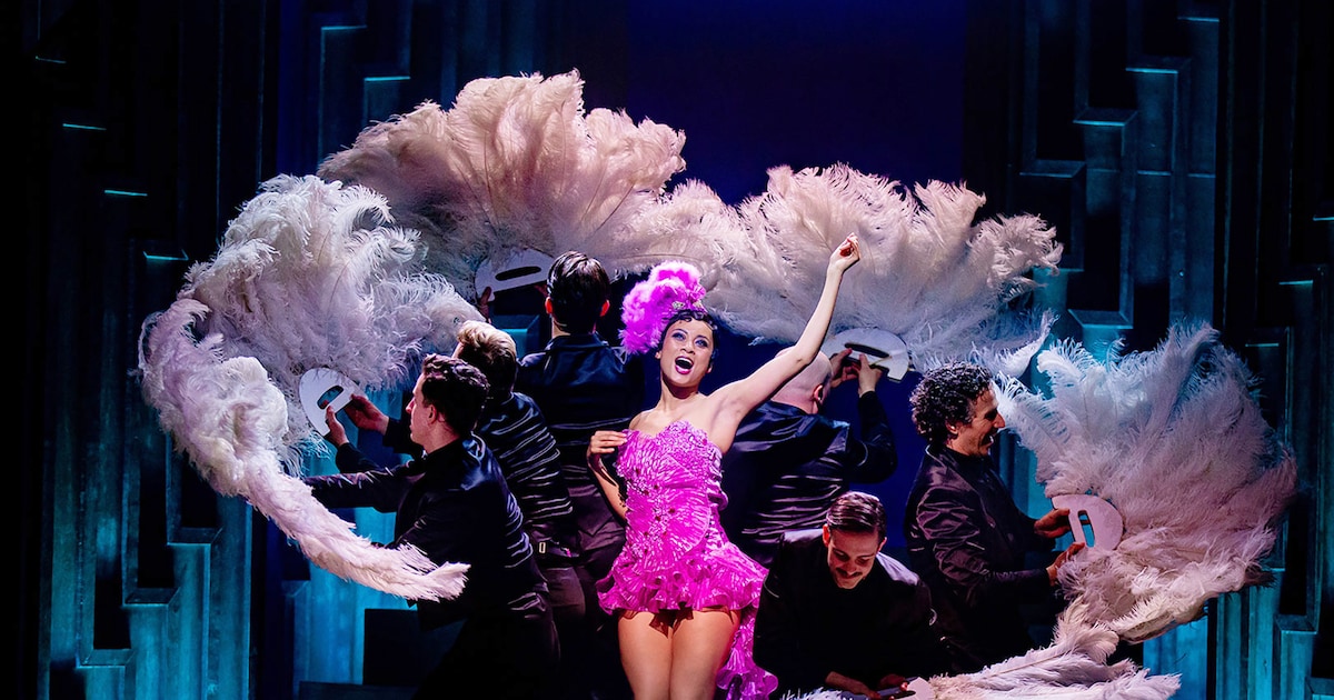 Recensie: actrice Channah Hewitt schittert in zalige musical over ...