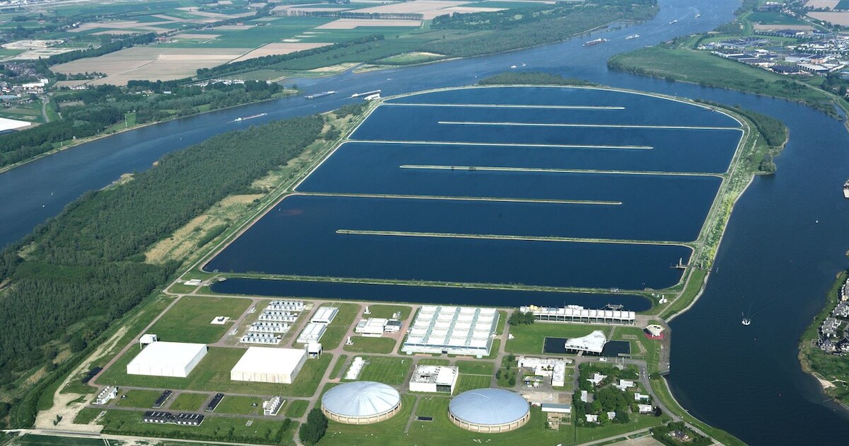 Evides Waterbedrijf werkt aan tweede drijvend zonnepark | Zeeuws nieuws ...