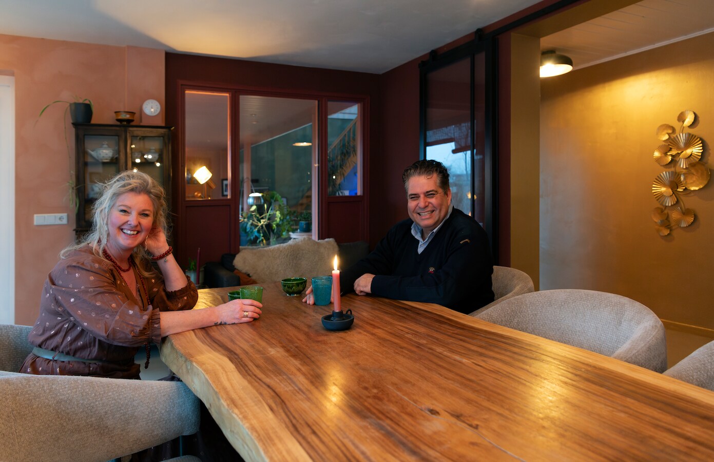 Van ‘skihut’ tot feng shui-paleis: Ilonka kocht haar oude school en gaf ...