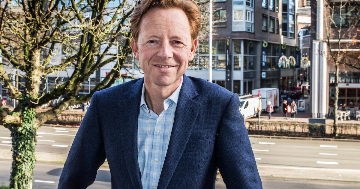 Gerrit Hiemstra stopt na bijna 25 jaar als weerman bij de NOS | Show | pzc.nl