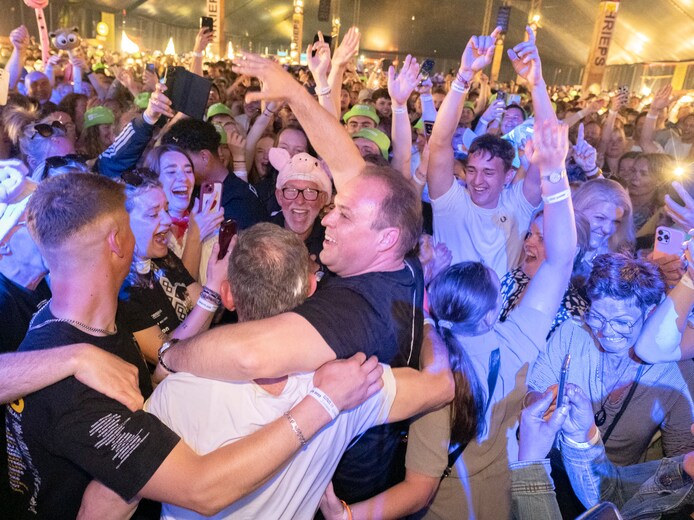 Frans Bauer sluit Hrieps in zijn hart: 'Je ziet het festival groeien ...