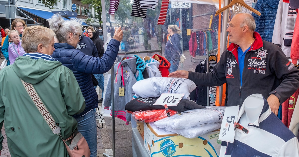 Edwin Hofs is terug op Domburgse markt, zonder jurken en rokken: ‘We ...
