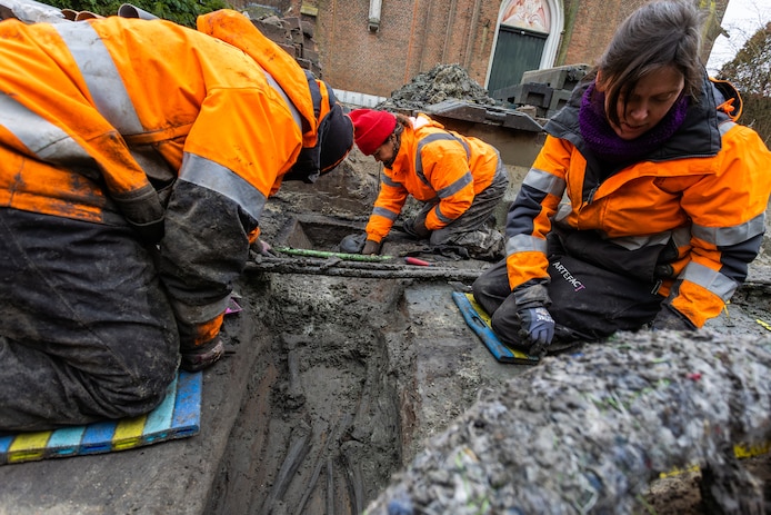 Eeuwenoude skeletten gevonden in Vogelwaarde: ‘Sommige lijken zijn in ...