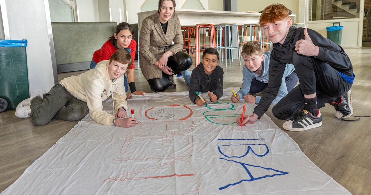 Minister wil praten over doorstart Isaac Beeckman Academie, maar ...