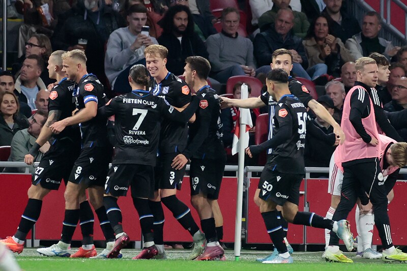 Ajax morst al voor zesde keer dit seizoen punten na fout Pasveer tegen ...