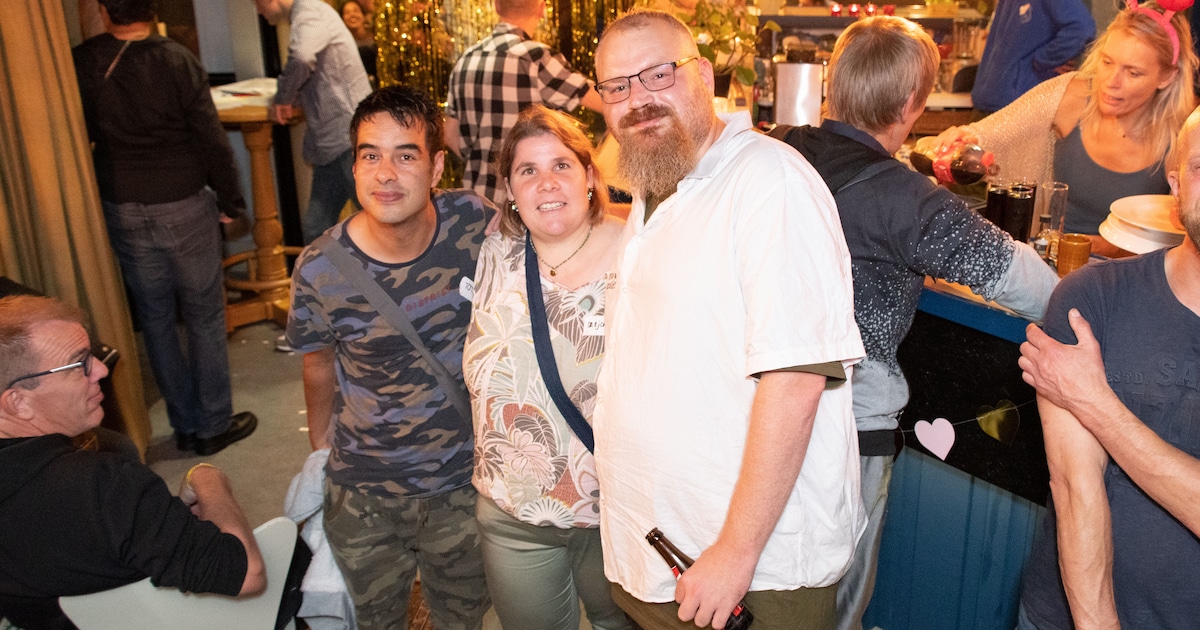 ‘Een partner vinden is prachtig, maar nieuwe vrienden erbij is ook mooi ...