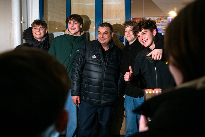 Netflix-film Ferry 2 is uit: zwemparadijs Scheldorado in Terneuzen is ...