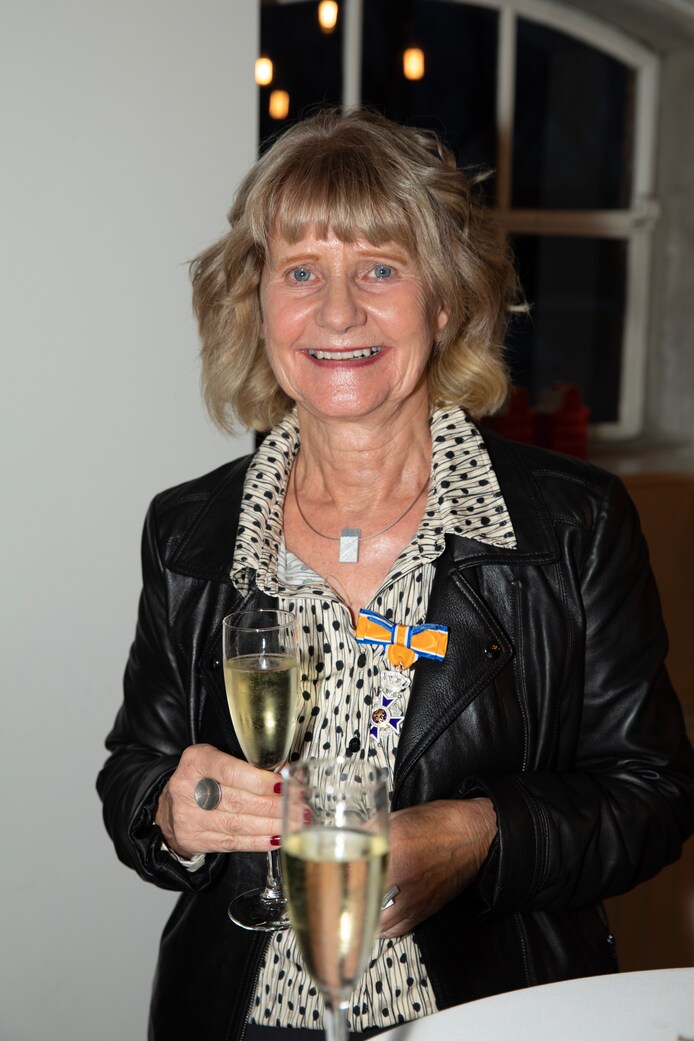 Koninklijke eer voor onderwijsvrouw Tonia de Groene bij vertrek Odyzee ...