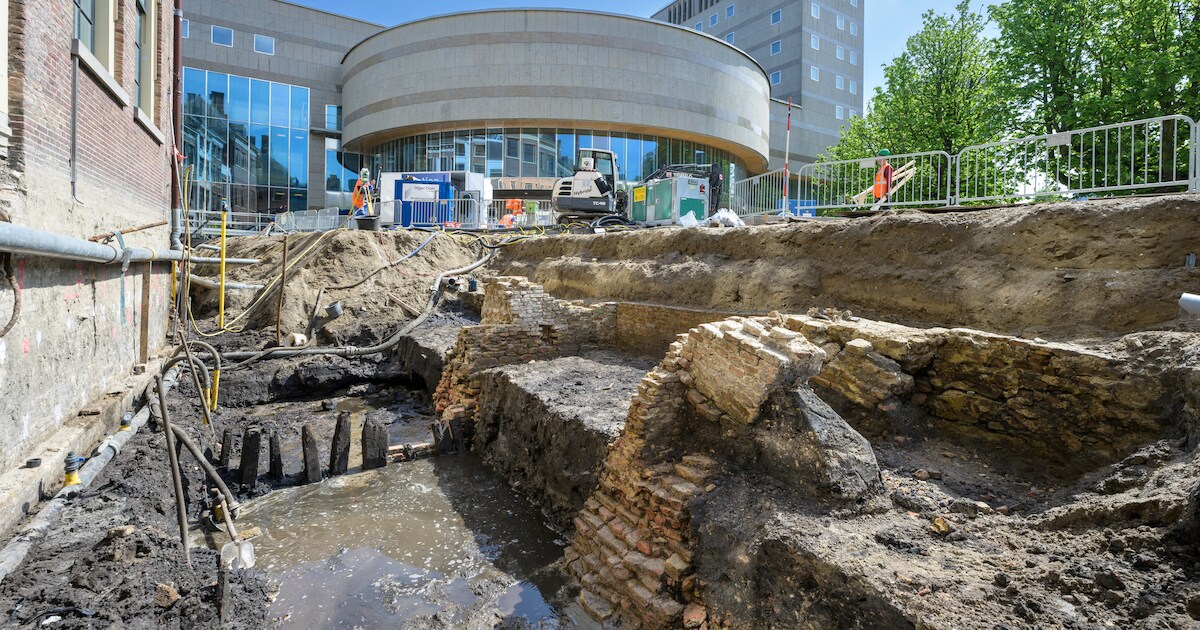 Geheime stukken: Nieuwe tegenslag Binnenhof, renovatie pas jaren later ...