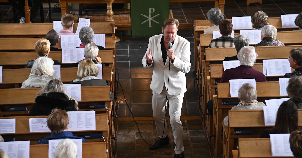 Dankbaar Domburg viert 800-jarig bestaan met Elvis-kerkdienst: ‘Elvis ...