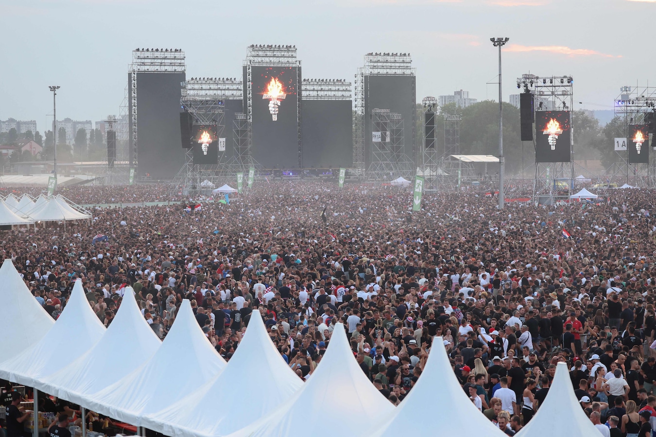 Half miljoen mensen in Zagreb voor concert van omstreden ...