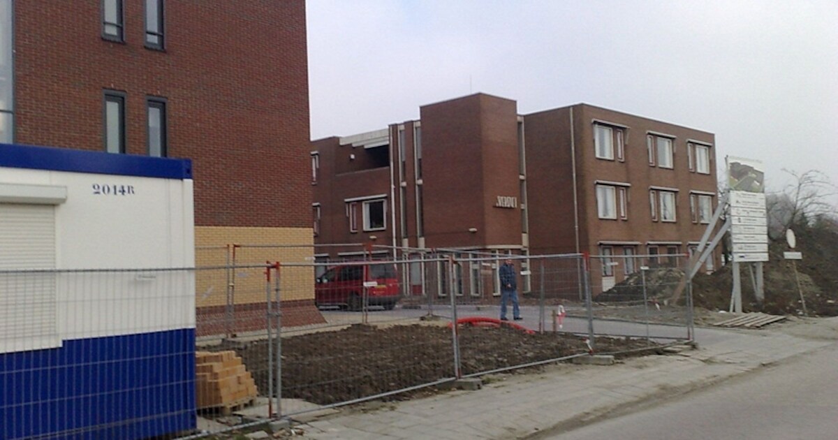 Beeld Graaf Jan bij nieuwbouw van 't Verlaet in Westdorpe | Zeeuws ...