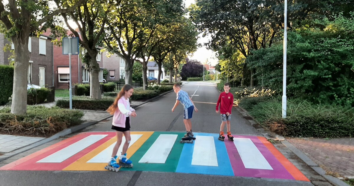 ‘Het zebrapad is vooral mooi en het wordt ook nog een beetje veiliger ...