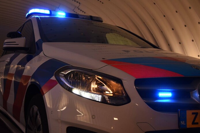 Drie mannen met mes overvallen vrouw in camper in Goes, telefoon gestolen | 112 nieuws Goes | pzc.nl