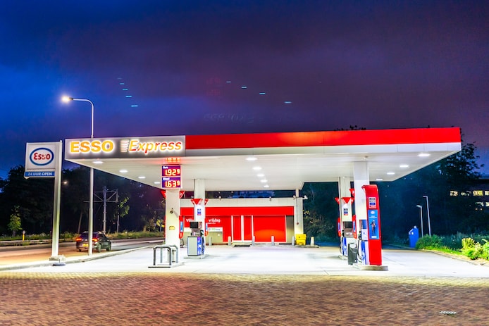 Dit ga je merken van nieuwe benzine die vandaag uit de pomp komt | Auto ...