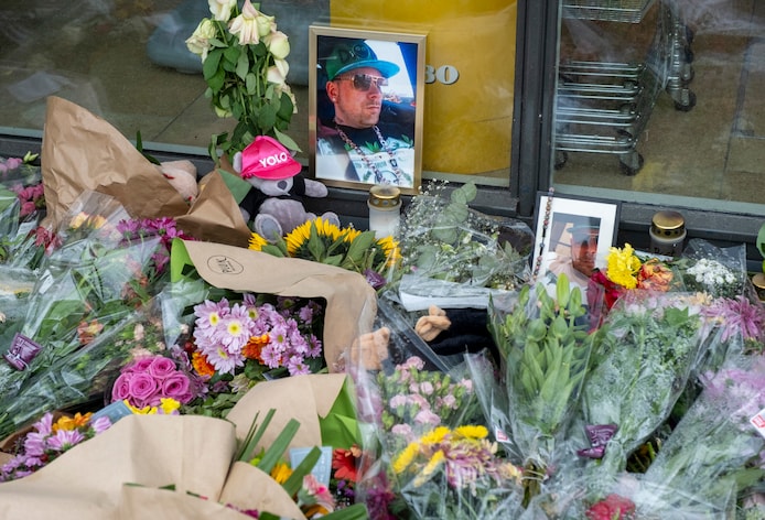 Stille tocht ter nagedachtenis aan doodgeschoten Vlissinger Tomasino | Vlissingen | pzc.nl