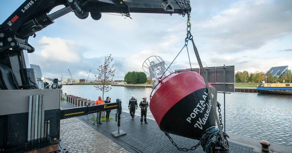 Boei terug voor anker bij het Portaal van Vlaanderen | Zeeuws ...